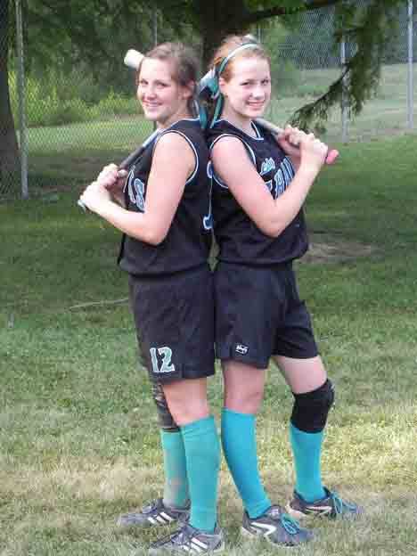 Local Lady Sharks bite into national softball tournament | Bothell ...