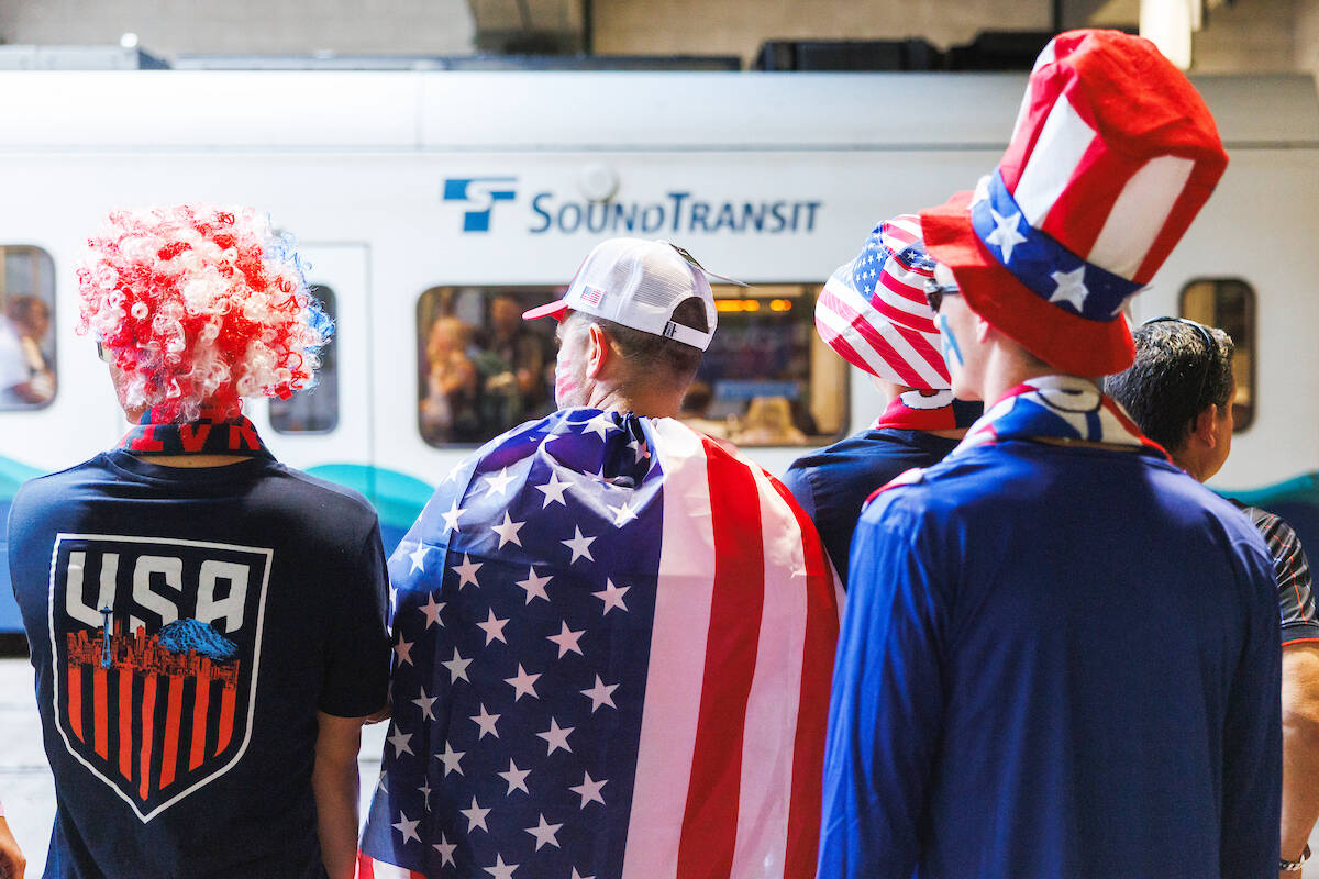 Light rail draws record crowds for America’s World Cup match | Bothell ...